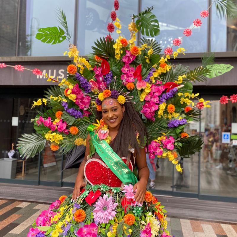 'Rain won't stop us' as Derby Caribbean Carnival turns 50 - BBC News