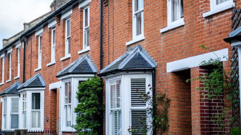 Waverley Borough Council - BBC News