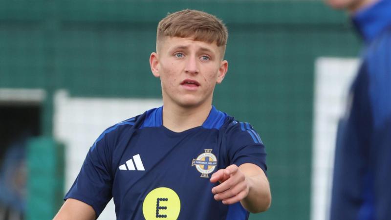 Northern Ireland Men's Football Team - BBC Sport