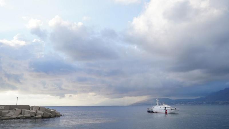 Sicily wreck: Why did Bayesian yacht sink in 16 minutes? - BBC News