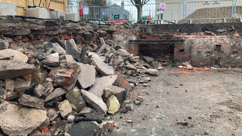 Crewe Youth Zone excavation reveals historical items - BBC News