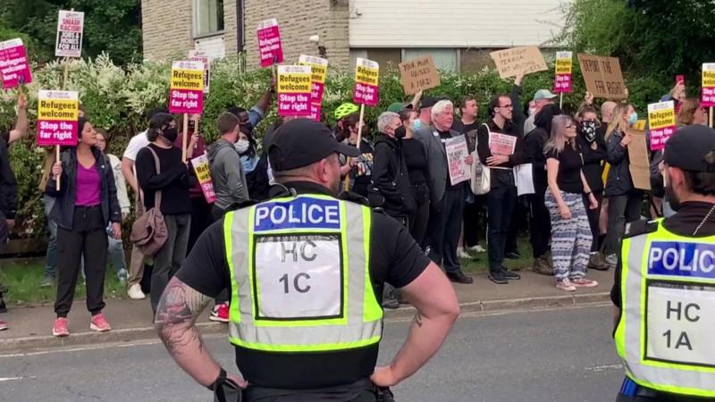 Three arrests as anti-immigration protesters outnumbered in south - BBC ...