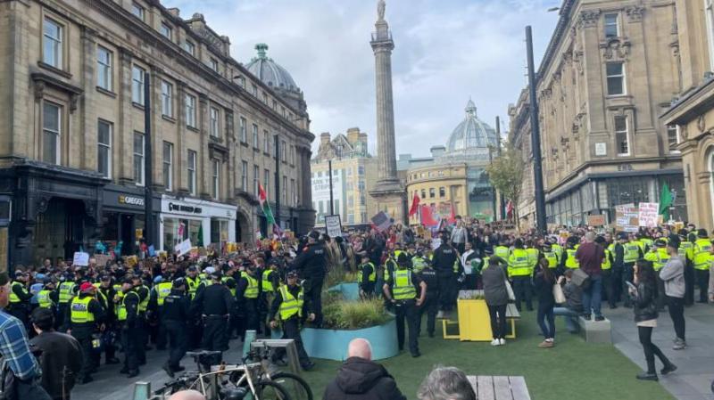 Protest and counter protest held Newcastle city centre - BBC News