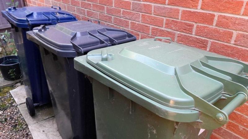Basildon Council to consider weekly black bin waste collections - BBC News