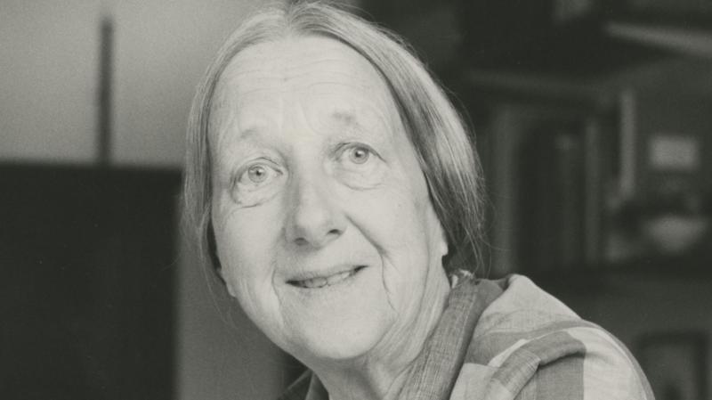 Composer Imogen Holst's Aldeburgh home given listed status - BBC News