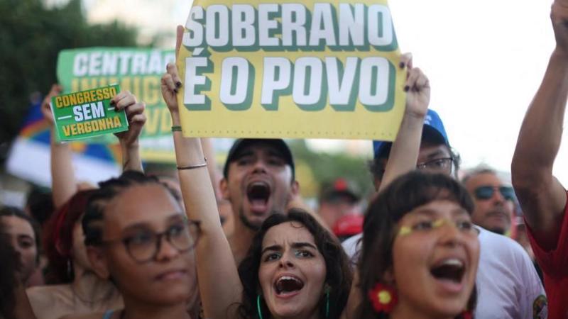 Thousands protest in Brazil against bill that could grant Bolsonaro ...