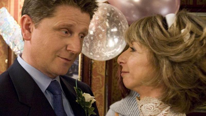Coronation Street's Gail bids farewell: 7 of her best bits - BBC News
