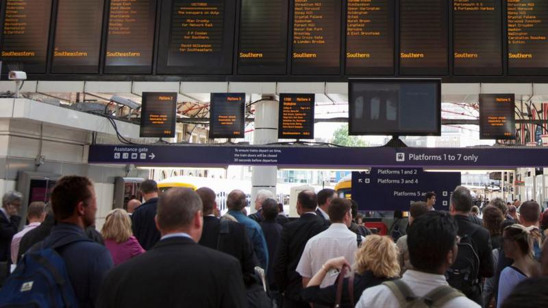 Southeastern: Signal faults cause Kent rail disruption - BBC News
