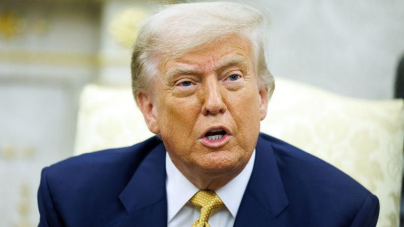 Stephen Colbert: The death of the late night US chat show? - BBC News