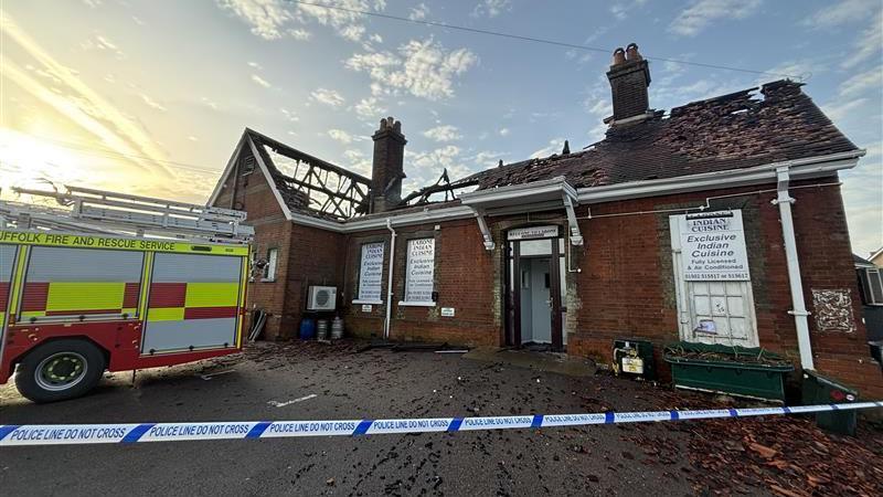 Oulton Broad North railway station fire affects train services - BBC News