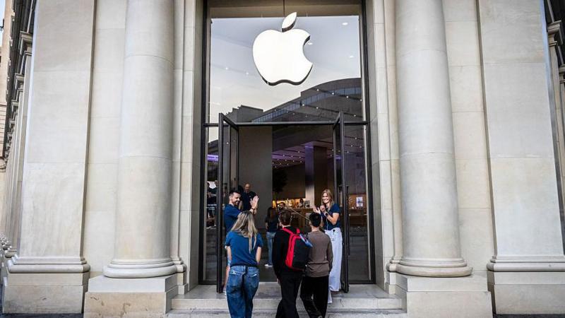 Apple Latest News & Analysis - BBC News