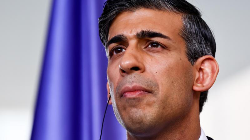 'DWP's PIP changes could mean I have to stop work' - BBC News