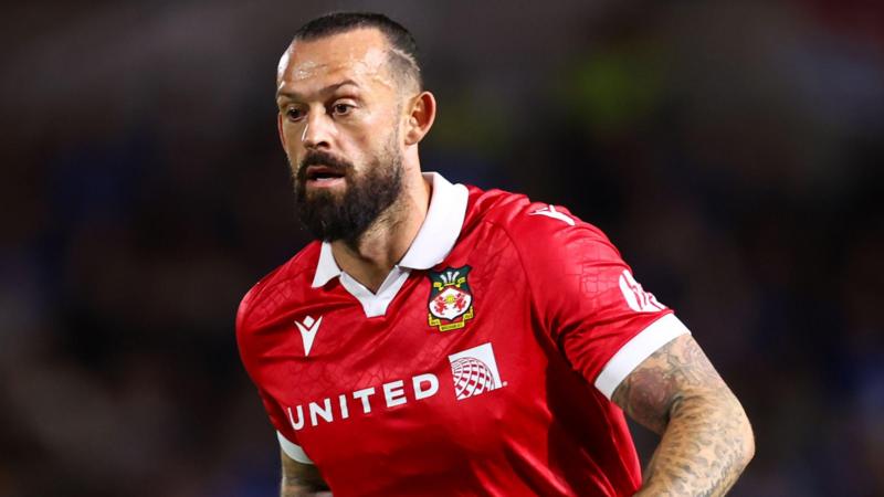 Fletcher scores another late goal as Wrexham beat Peterborough - BBC Sport