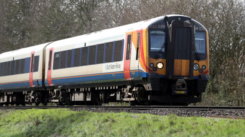 Labour cannot promise cheaper rail fares under renationalisation - BBC News