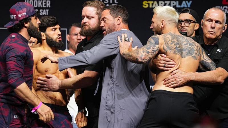 UFC: Arman Tsarukyan headbutts Dan Hooker at UFC Qatar weigh-in - BBC Sport