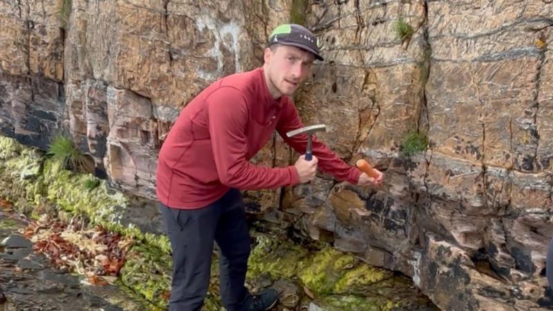 Scottish Isles hold key to mystery of Snowball Earth - BBC News