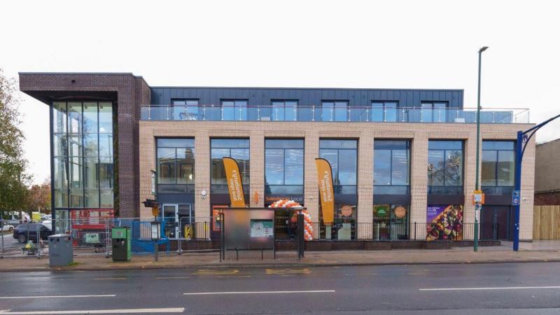 Sherwood: Delayed library on track for summer opening - BBC News