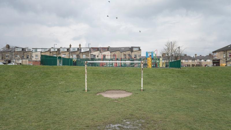 These photos of goalposts from around the UK are beautiful - BBC Three