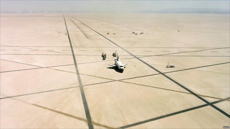 In pictures: The space shuttle - BBC News