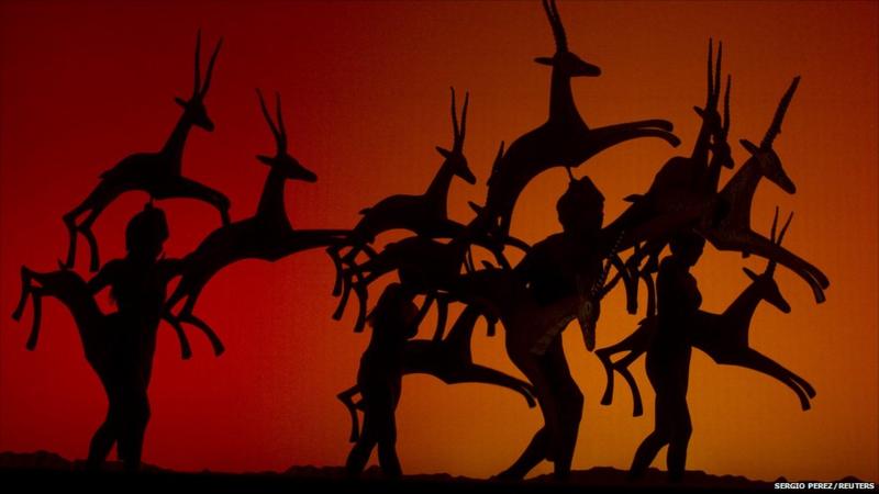 In pictures: 24 hours of news - BBC News