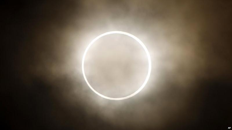 Spectacular photos of annular solar eclipse over Asia - BBC Newsround
