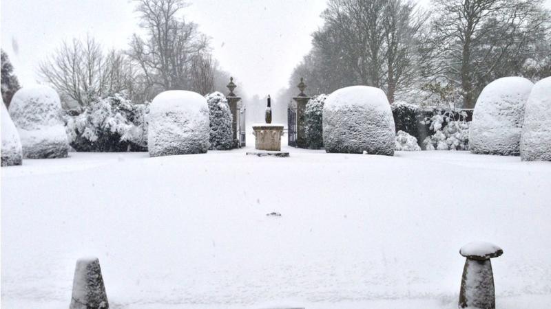 In pictures: Snow in Wales - BBC News