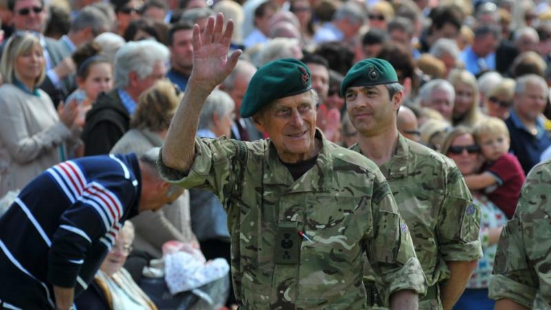 In pictures: 40 Commando medals ceremony - BBC News