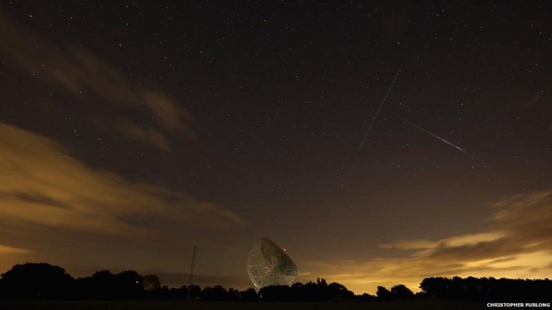 Magical pictures as Perseid Meteor Shower lights up sky - BBC Newsround