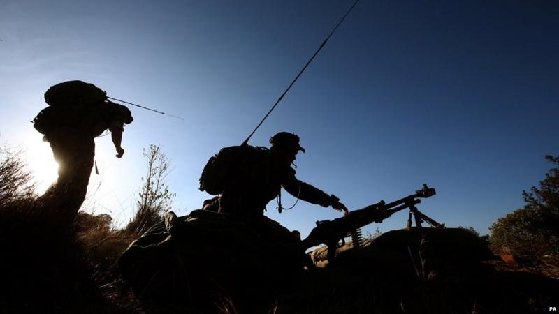 In pictures: Scots soldiers on exercise in Kenya - BBC News