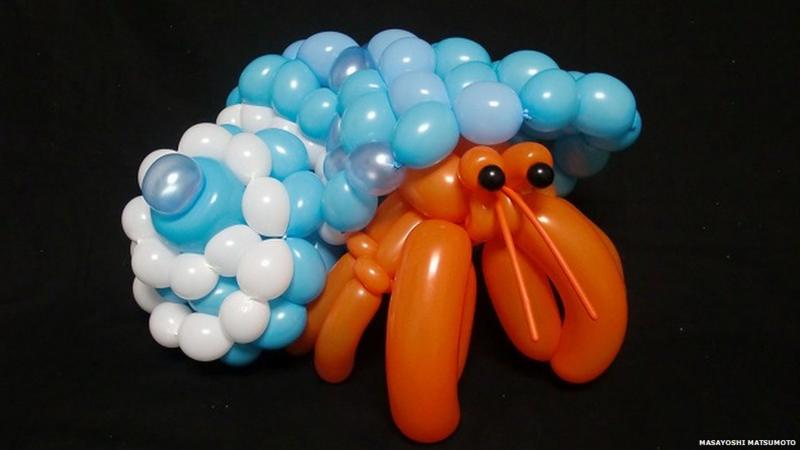 Japanese balloon art hits new heights - BBC News