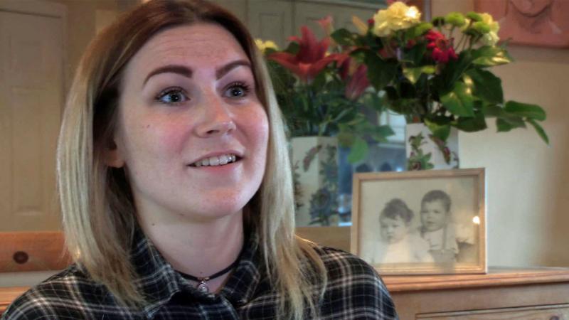 Losing your sight as a deaf person - BBC News