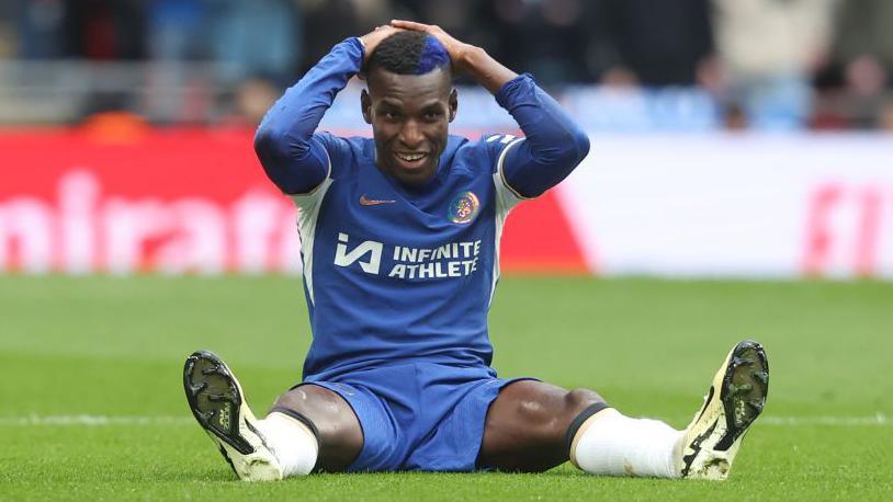 Chelsea news: Mauricio Pochettino says Nicolas Jackson 'has all his ...