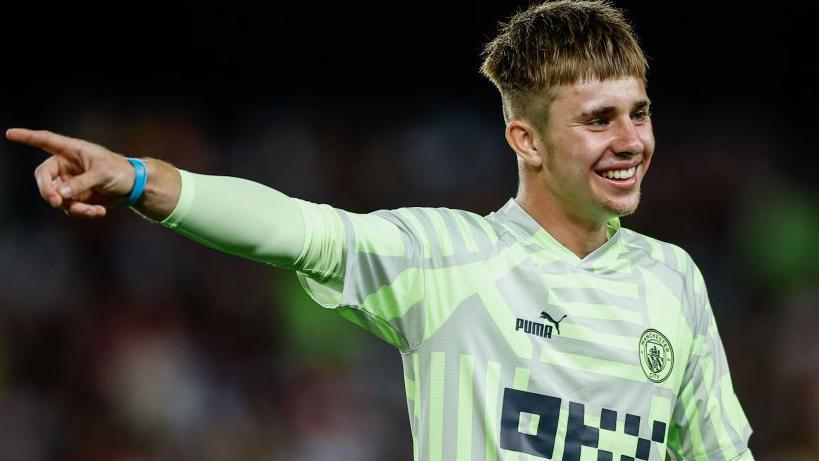 Manchester City: Ben Knight leaves for Real Murcia - BBC Sport