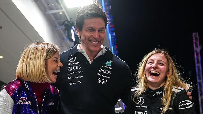Doriane Pin crowned F1 Academy champion in Las Vegas - BBC Sport