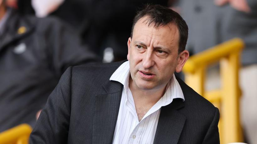Bloom investment gets approval from Hearts shareholders - BBC Sport
