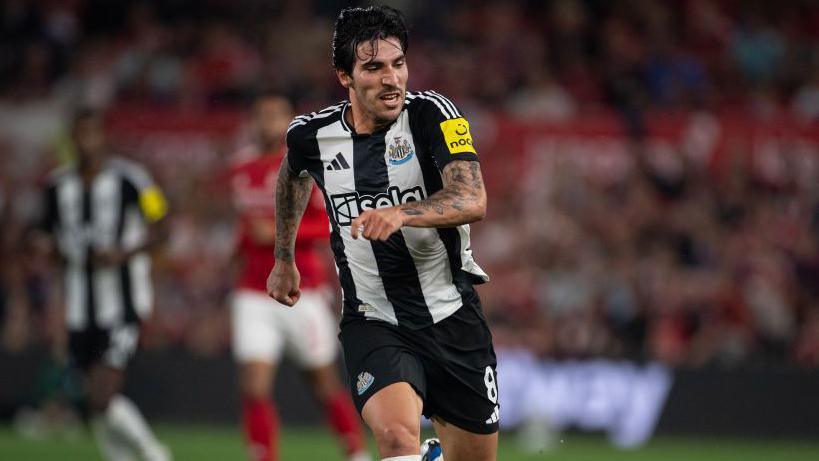 Newcastle news: Tonali return adds new dimension to Magpies - BBC