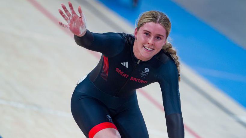 Emma Finucane eager for Track World Championships challenge - BBC Sport