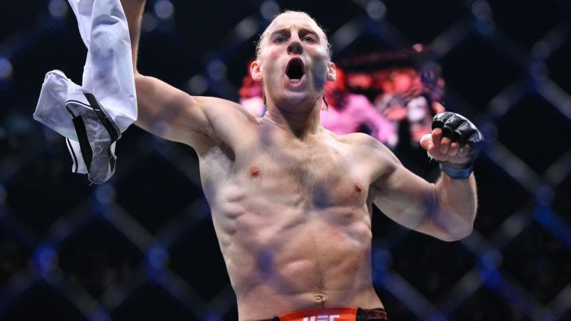 MMA: Paddy Pimblett gains 42lb since UFC 304 victory - BBC Sport