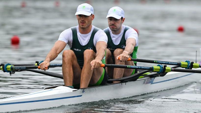 Paris 2024: Doyle and Lynch progress to double sculls semi-finals - BBC ...