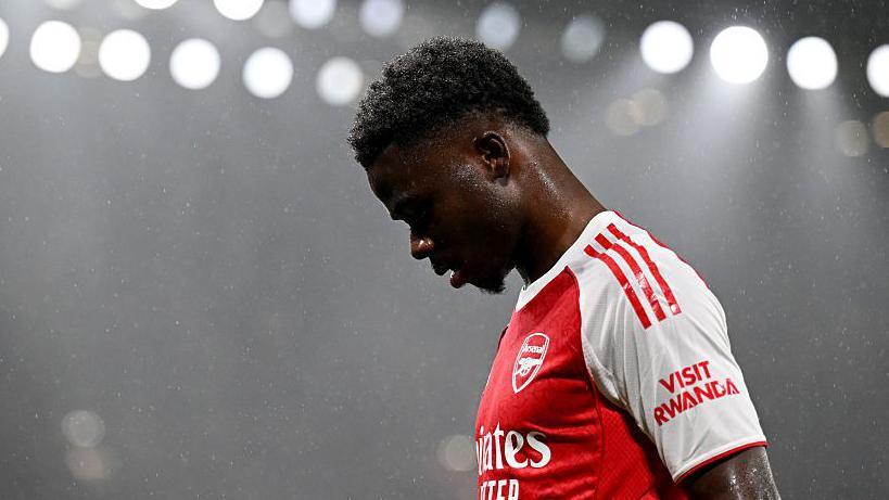 Arsenal news: 'Bukayo Saka is irreplaceable' - Alex Howell - BBC Sport