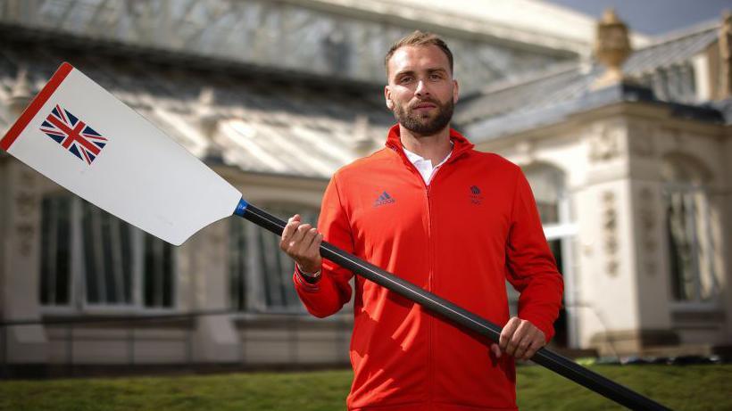 Paris 2024 Olympics: Rower Ollie Wynne-Griffith wins silver medal - BBC ...