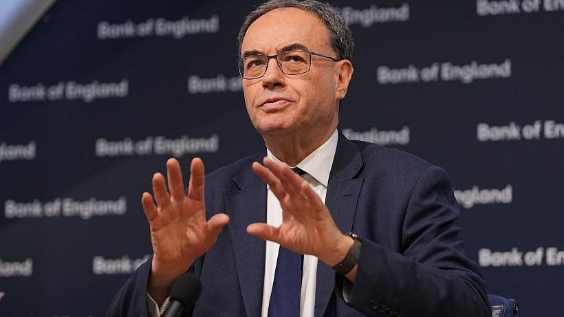 AI likely to displace jobs, says Bank of England governor - BBC News
