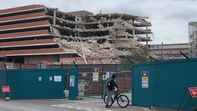 Crowds drawn to the demolition of Anglia Square in Norwich - BBC News