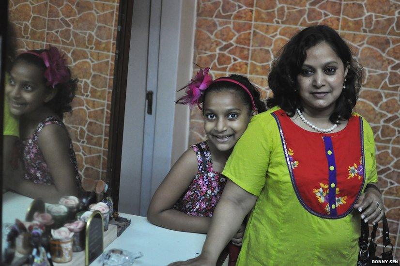 In pictures: An Indian middle-class family - BBC News