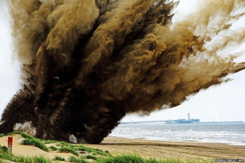 Week in pictures: 13-19 July 2013 - BBC News