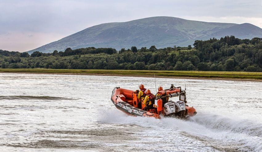 Dumfries filling station pulls plug on Nith Inshore Rescue deal - BBC News