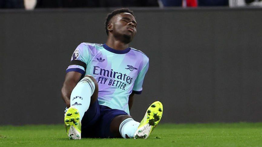 Arsenal news: Bothroyd hopes Saka return from injury not 'too soon ...