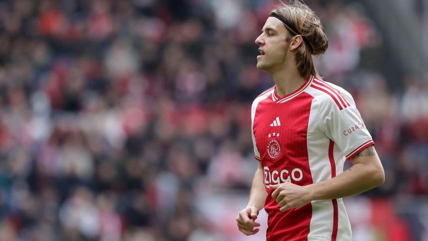Crystal Palace news: Who is Palace newboy Borna Sosa? - BBC Sport