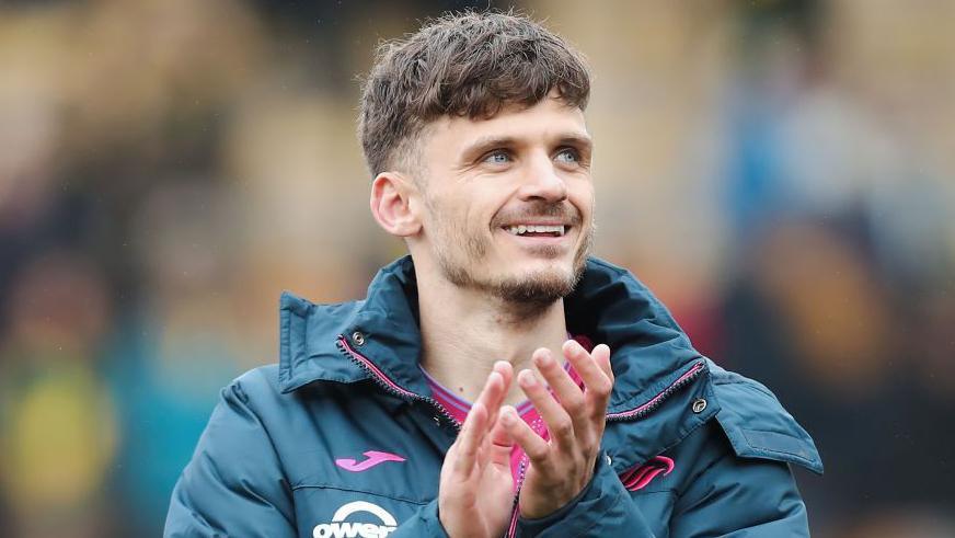 Jamie Paterson: Swansea City midfielder's future 'not clear' - BBC Sport