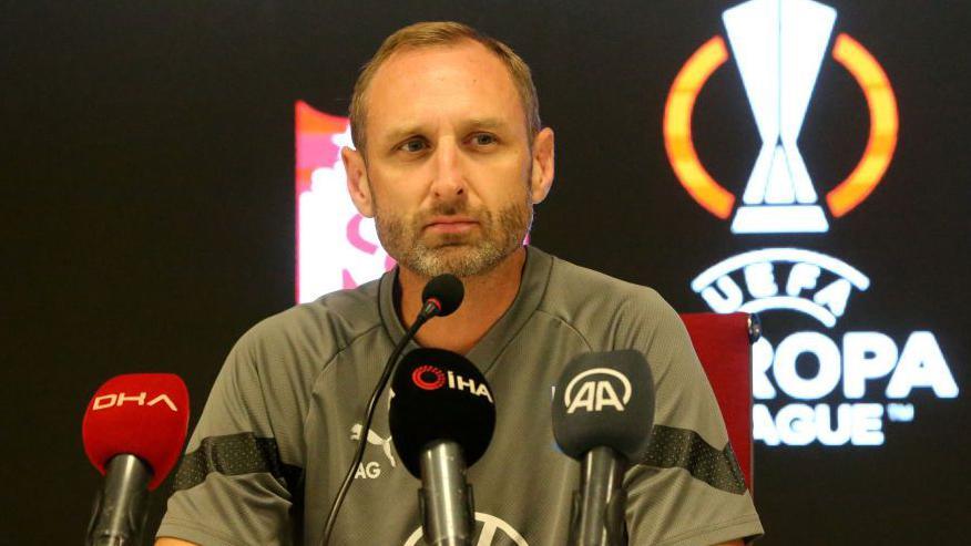 Man Utd news: Georgson joins Ten Hag's team - BBC Sport